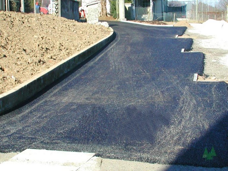 Sickerasphaltbelag – Kaderli AG – Gartenbau